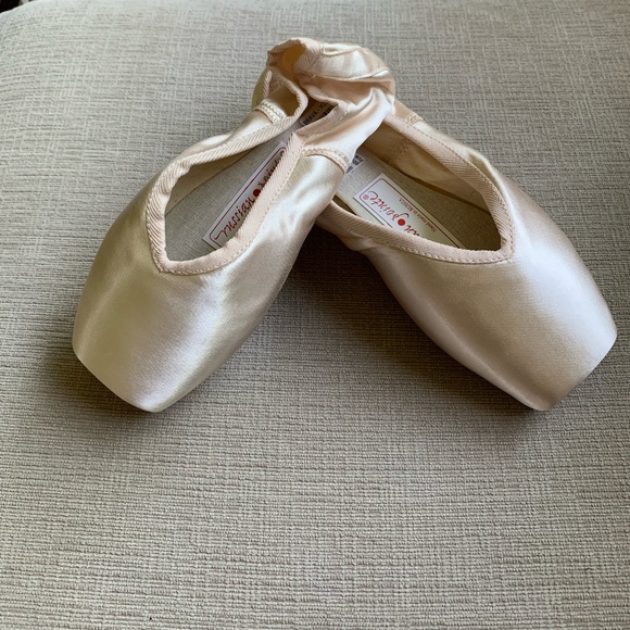 Russian Pointe | Shoes | Brand New Russian Pointes | Poshmark